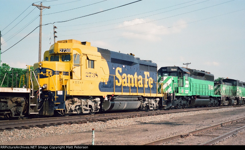 ATSF 2738